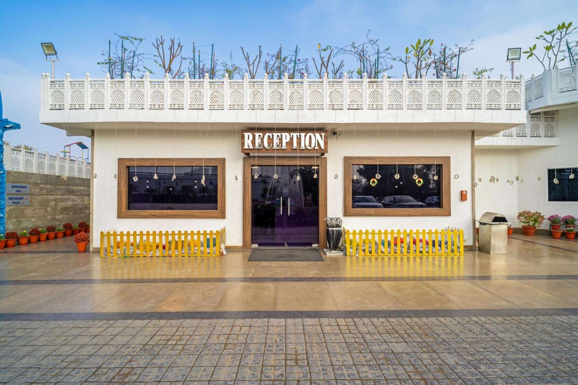 AAPNO GHAR RESORT | ⋆⋆⋆⋆ | GURGAON, INDIA | SEASON DEALS FROM $47